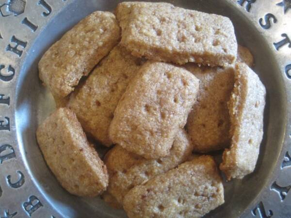 Homemade Shortbread Cookies with Einkorn Flour & Coconut Sugar