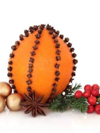 How to Make Pomander Balls: a Traditional Christmas Favorite