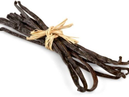 Homemade Vanilla Extract Recipe | Simple and Easy